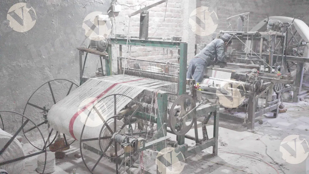 Mopping machine - Log, colour and B&W - B-Roll Bay